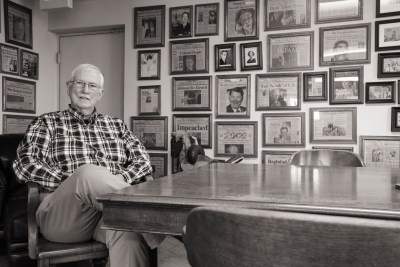 Oil magnate Harvey Yates, 80, buys newspaper and expands drilling