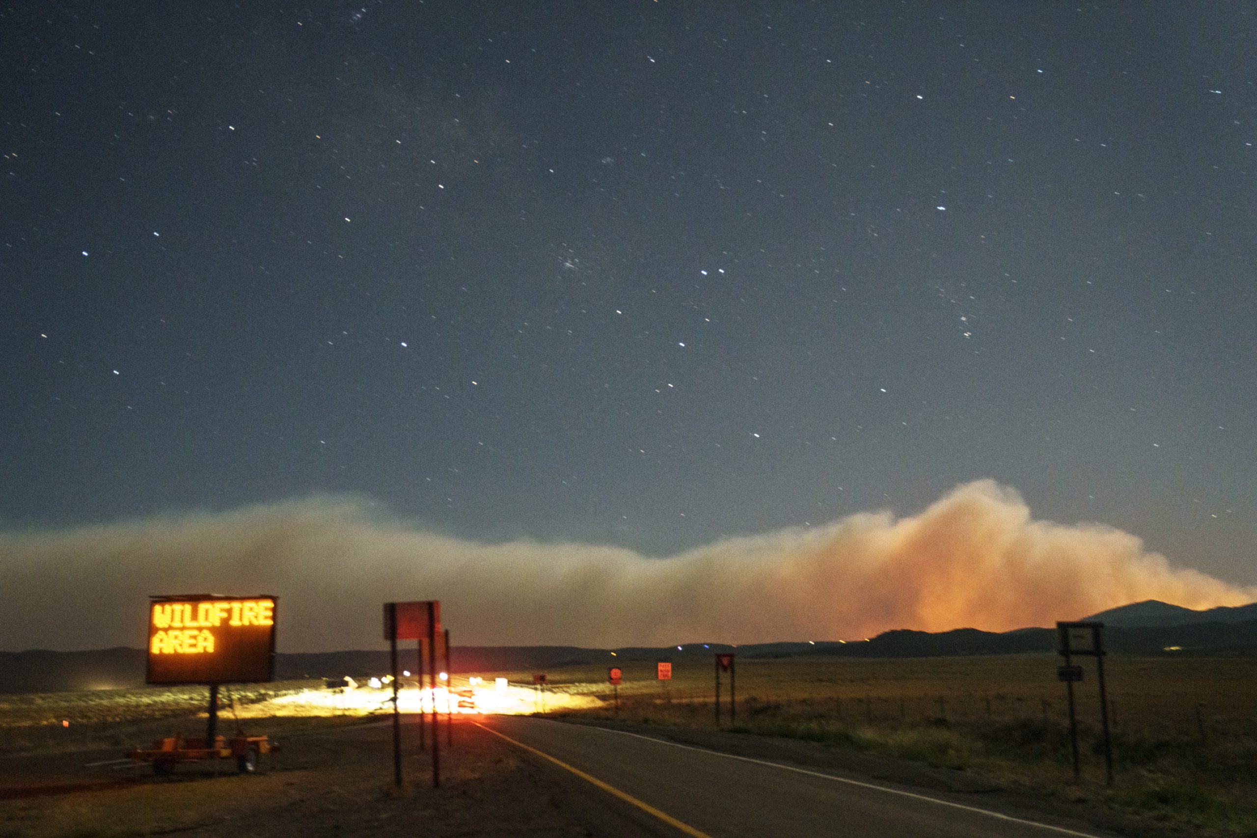 Extreme fires sweep through southern New Mexico | Searchlight New Mexico